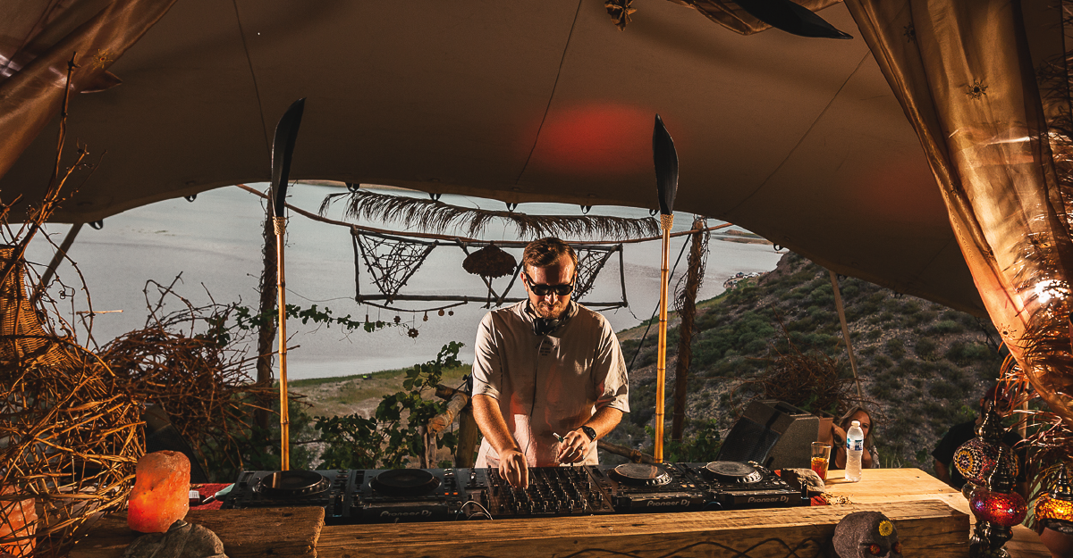 Colyn regresa a Las Palapas con un sunset emocionante